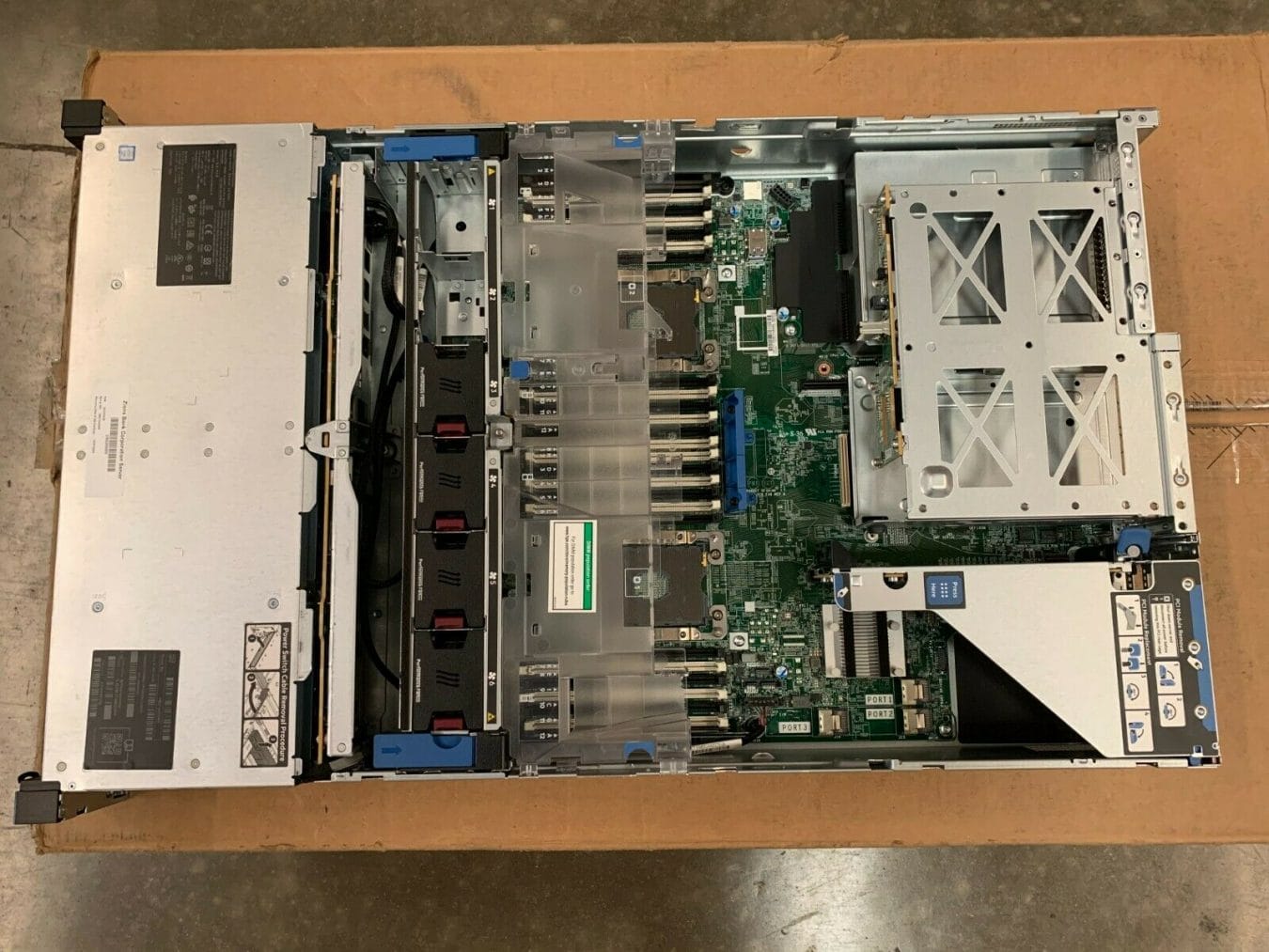 HPE PROLIANT DL380 GEN10 12LFF | CPU 3.6GHz | RAM 128GB - AKAS